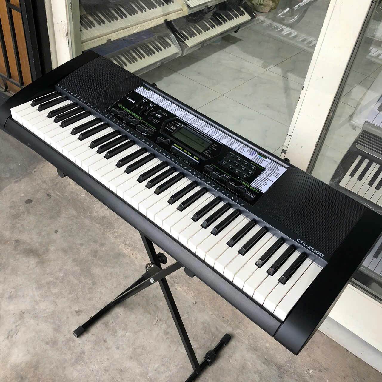 Đàn Organ CTK-2000 - Organ có đèn dành cho người mới chơi nhạc