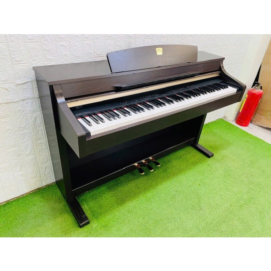 Đàn Piano Yamaha CLP-330